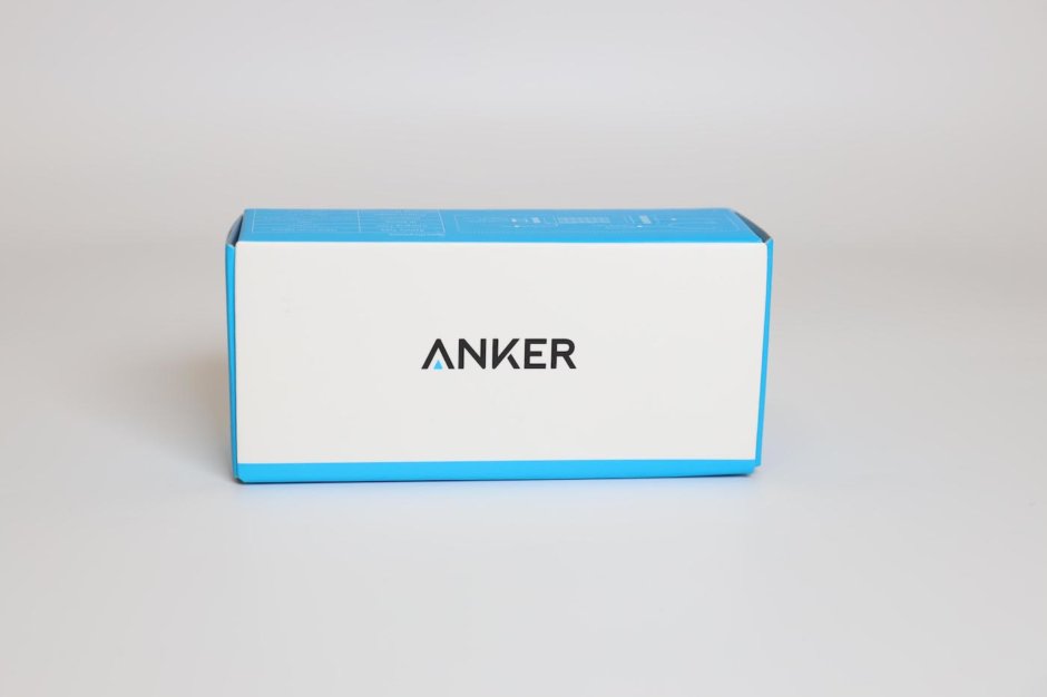 Anker Bolder LC40レビュー！バッテリー内蔵でコスパ抜群の防水LED懐中電灯 | IMAGINATION